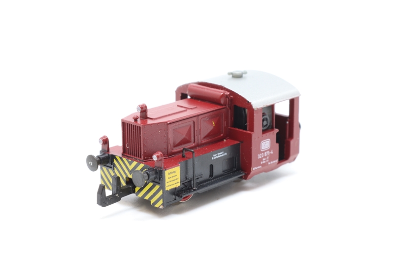 Arnold 2064 Class 323 'Kof' Diesel Loco DB Red - Hattons