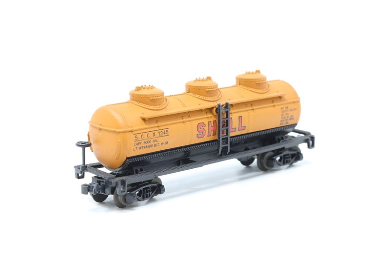 Atlas 2291ATL 40' 3-dome tank car of Shell Oil - orange 1245 - Hattons