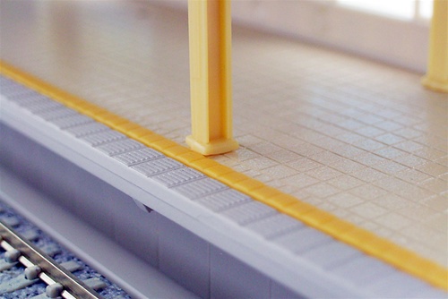 Kato 23-107 Suburban Island Platform A (Built-Up)