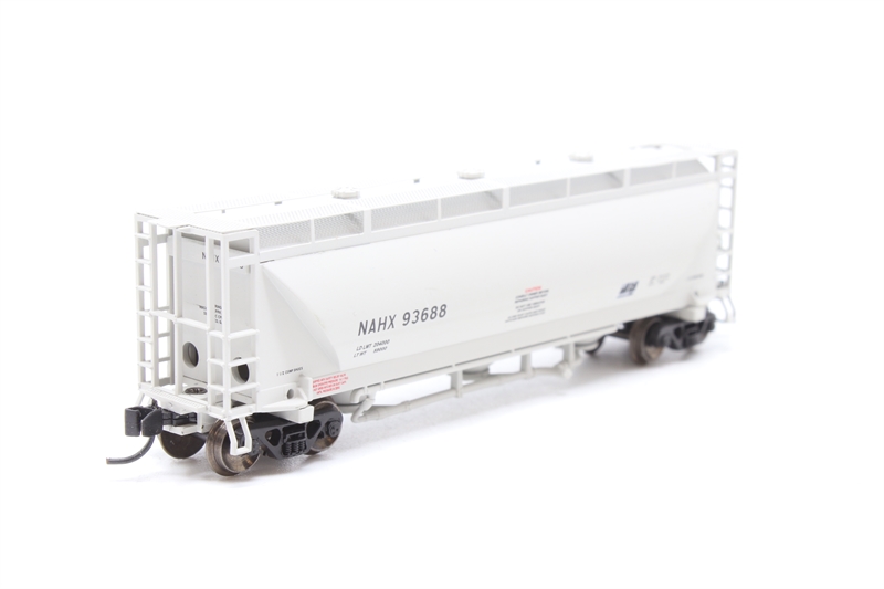 Trainworx 23062-15TWX 3-bay NACC PD 3000 covered hopper of - Hattons