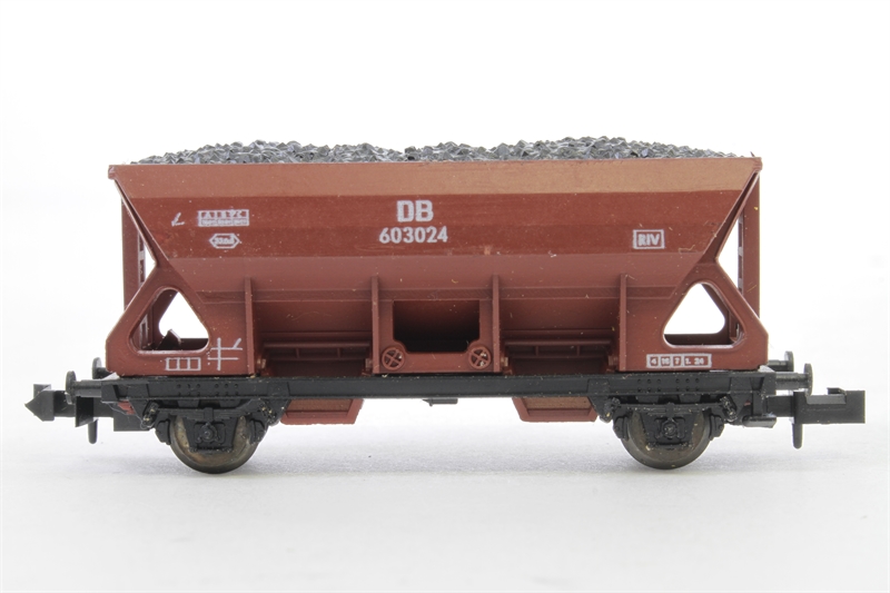 Roco 2318 Self-Unloading Hopper Wagon of the DB - Hattons