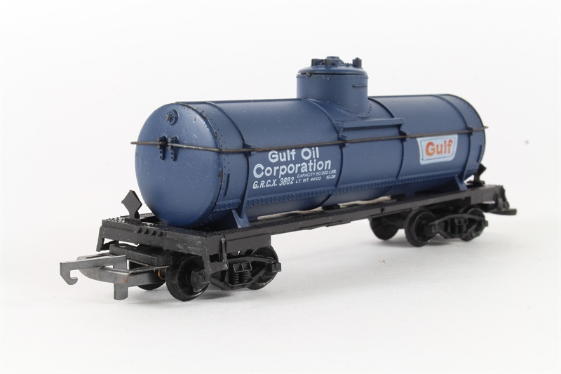 Life-Like 231LL Single Dome Bogie Tank Wagon in Gulf Oil Corp livery