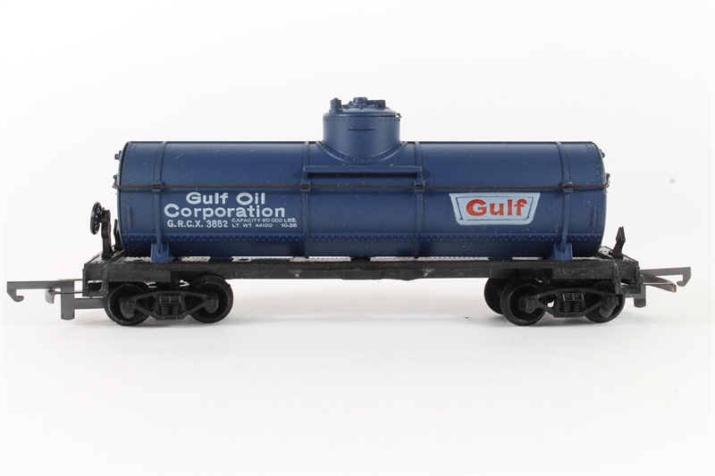Life-Like 231LL Single Dome Bogie Tank Wagon in Gulf Oil Corp livery