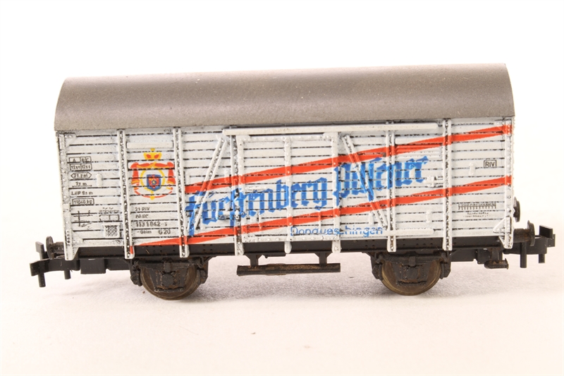 Roco 2321B Covered Goods Wagon - "Furstenberg"