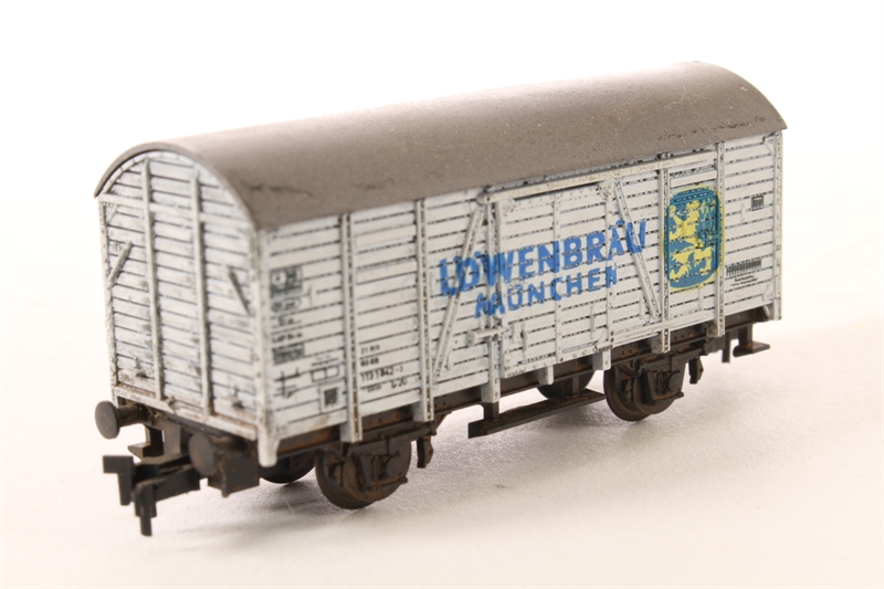Roco 2321D Covered Goods Wagon - "Lowenbrau" - Hattons