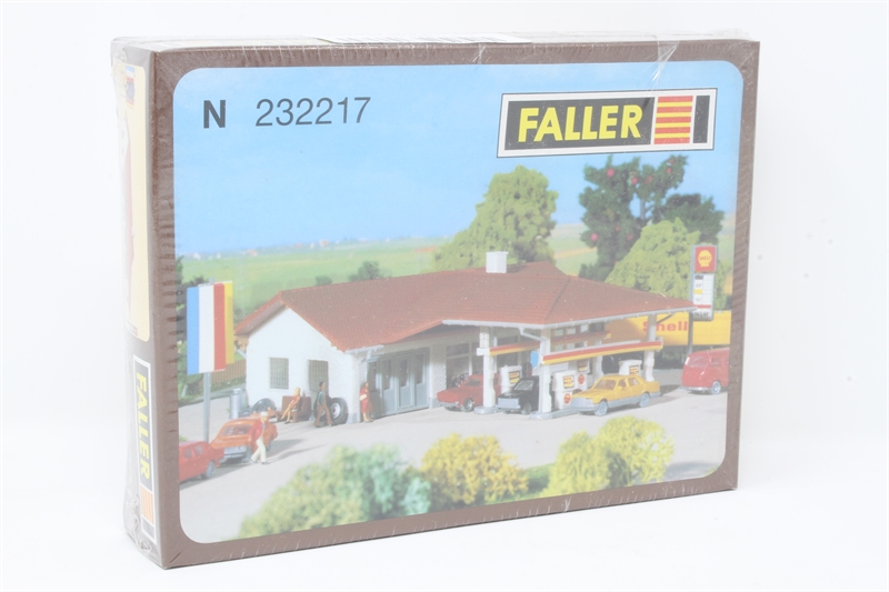 Faller 232217 Petrol/Service Station Kit