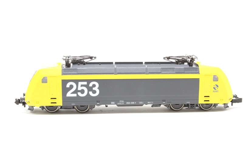 Roco 23324Roco Class 253 Electric Locomotive in Taxi Livery of the RENFE