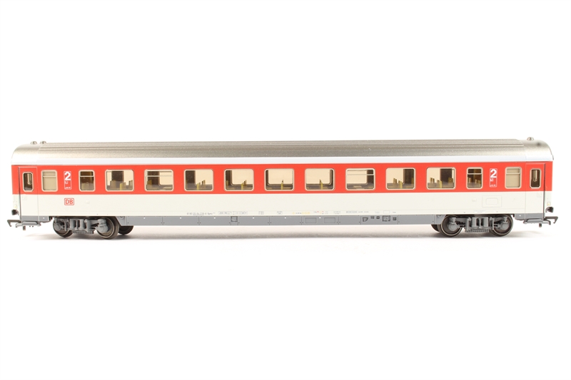 Trix 23368 EC Coach Set in DB Intercity Livery - Hattons