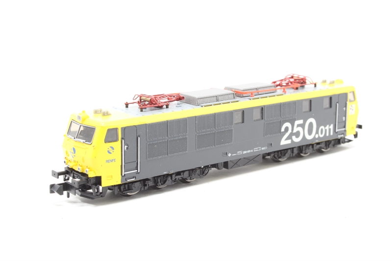 Roco 23485 Class E250 011 Electric Locomotive in Taxi - Hattons