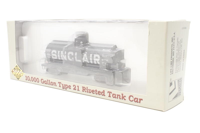 Proto 2000 23535 Type 21 10000-gallon tank car 12165 'Sinclair'