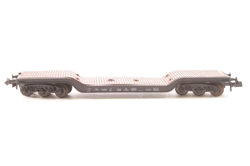 Roco 2356Roco 6-Axle Bogie Well Wagon of the DB - Hattons