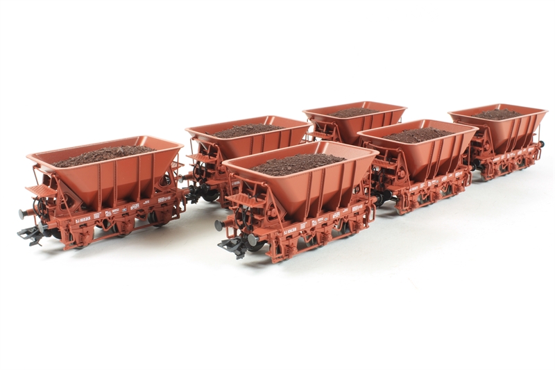 Trix 24237 Set of Six Hopper Wagons of the Swedish SJ - Hattons