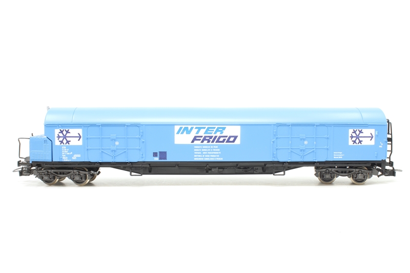 Rivarossi 2438 Laghs type closed reefer car 'Interfrigo' of the SNCF