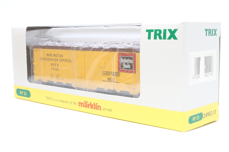 Trix 24902-11 40' Box car - 74220- Refrigerator express - Burlington