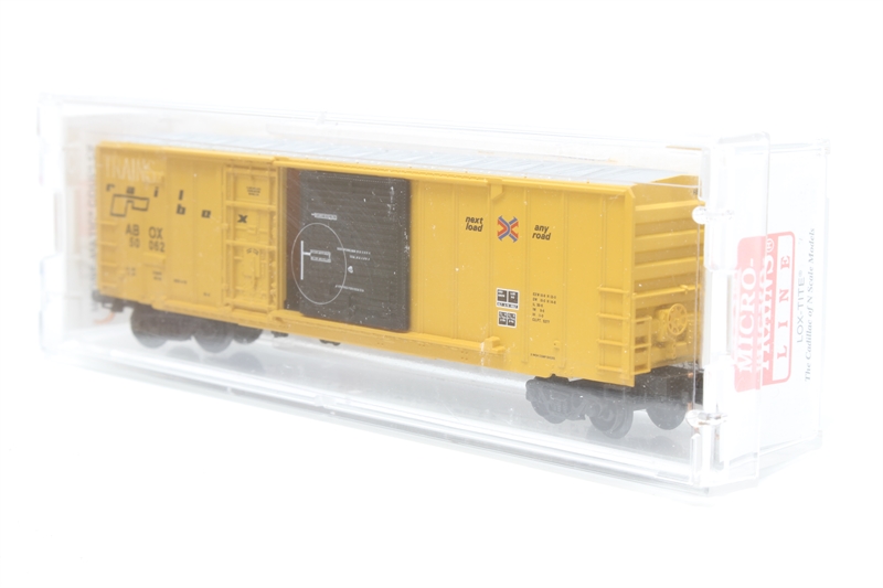 Micro-Trains 26010 50' steel ribside combo door no roofwalk boxcar of
