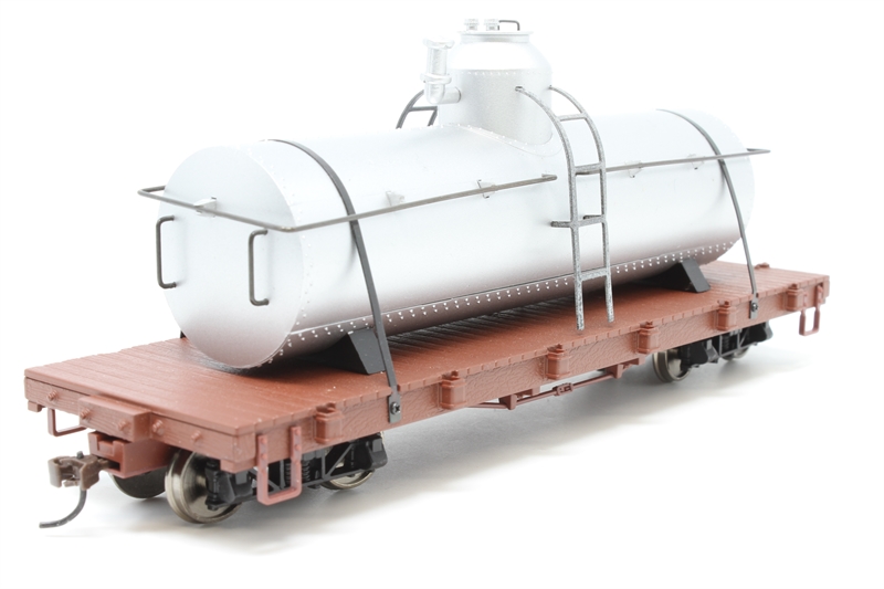 Bachmann USA 27198BAC Bogie Tank Car with Flat Frame in Unlettered Silver