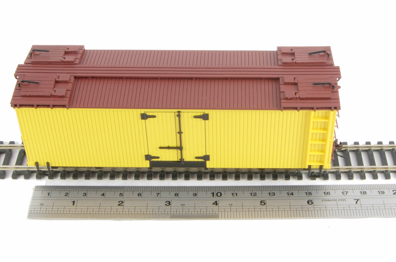Bachmann USA 27499BAC Reefer Painted Unlettered wagon
