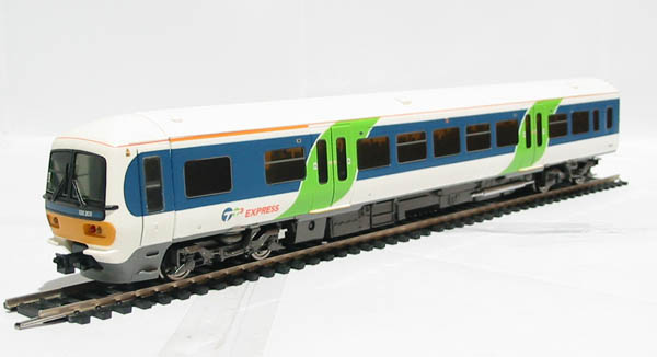 Bachmann Branchline 31-026.OW Class 166 Turbo 3 Car DMU - Hattons