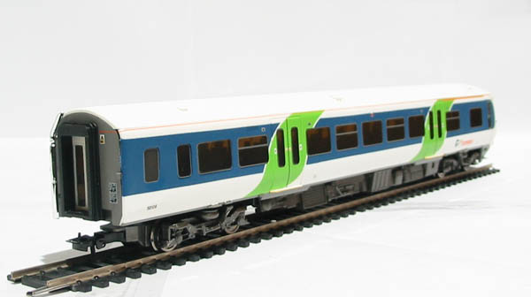 Bachmann Branchline 31-026.OW Class 166 Turbo 3 Car DMU - Hattons