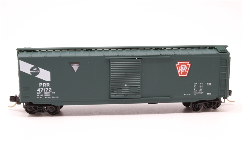 Micro-Trains 31270 50' PS-1 boxcar of the Pennsylvania Railroad - green