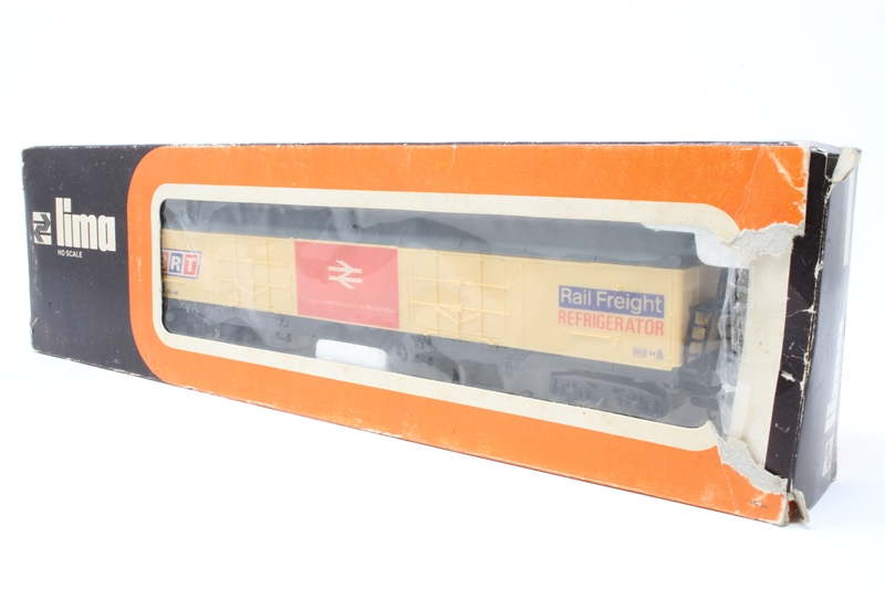 Lima 3194Lima Refrigerated Wagon - Traffic Service - Hattons