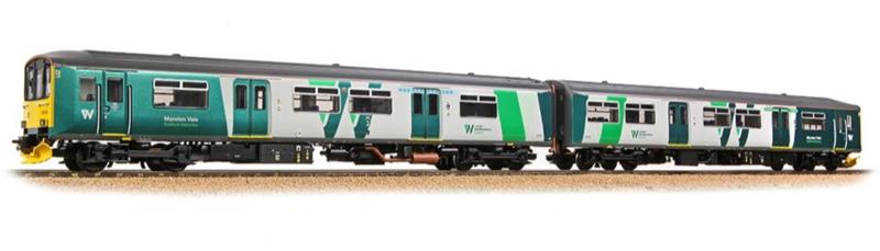 Bachmann Branchline 32-943SD Class 150/1 2-Car DMU 150139 - Hattons