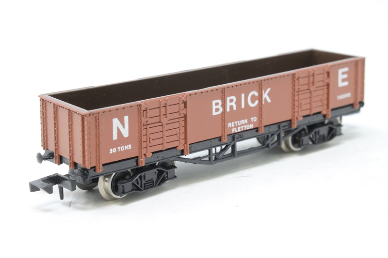 Graham Farish 3212Farish Bogie Brick Wagon in NE Brown - Hattons