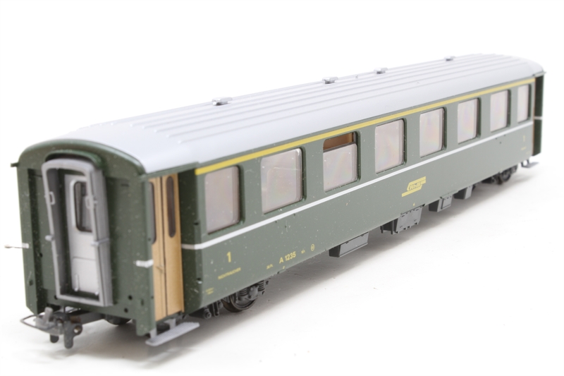 Bemo 3252-115 1st Class Passenger Coach A1235 of the RhB - Hattons
