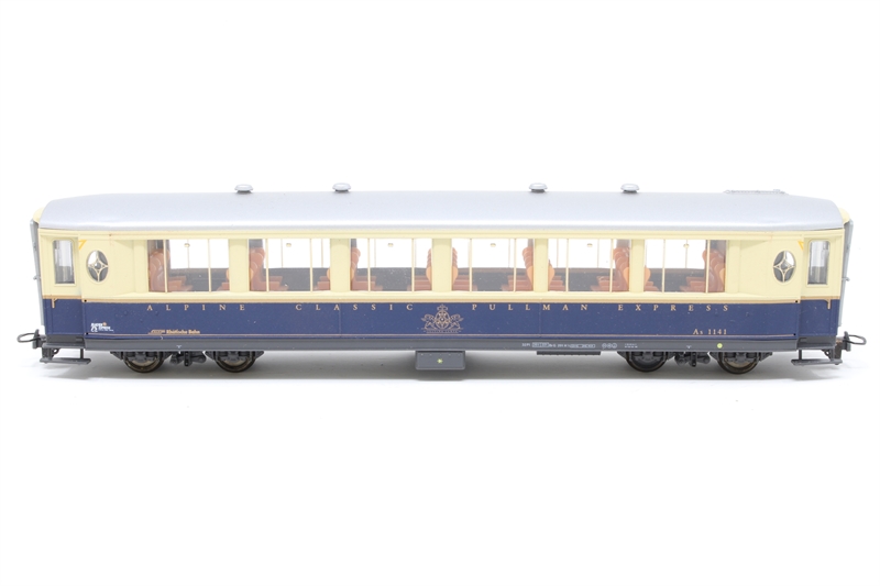 Bemo 3290 Alpine Classic Pullman Express of the Swiss RhB