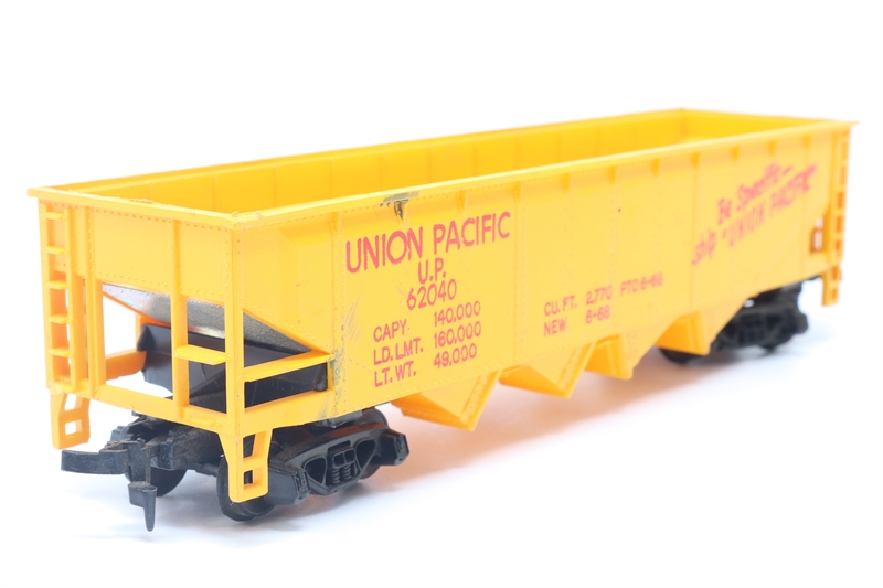 Tyco 344-E 4-bay open hopper of the Union Pacific Railroad - Hattons