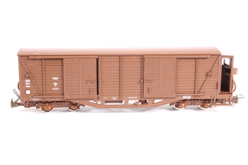 Roco 34522 Covered Goods Wagon with Brakeman's Cab of the - Hattons