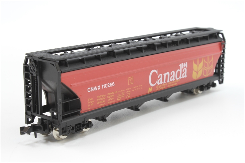 Model Power by MRC 3488 ACF 4-bay centerflow covered hopper of the