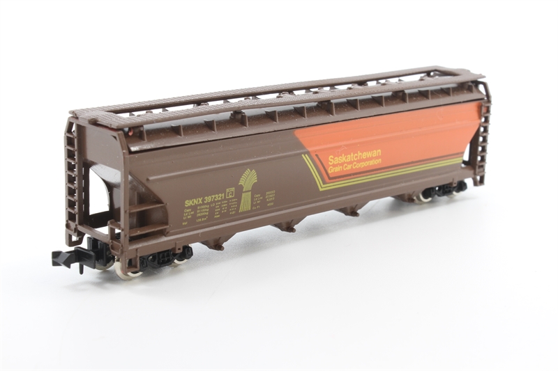 Model Power by MRC 3491MOD 55' cylindrical hopper Saskatchewan Grain Car