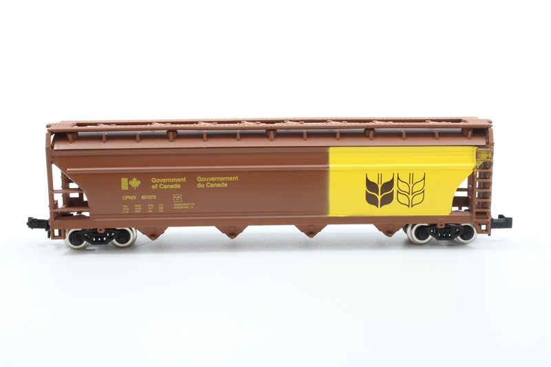Model Power by MRC 3492 55' cylindrical hopper of the Canadian Pacific ...