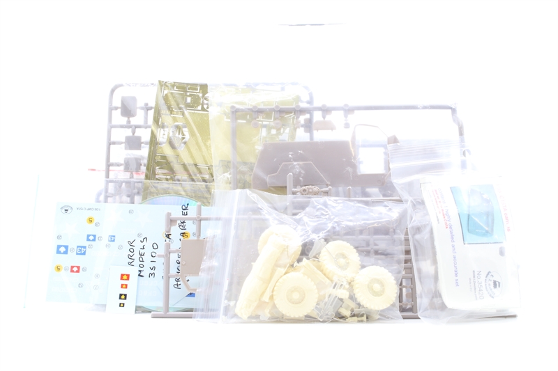 Mirror Models 35100MIR CMP C15TA Armoured Carrier - Hattons