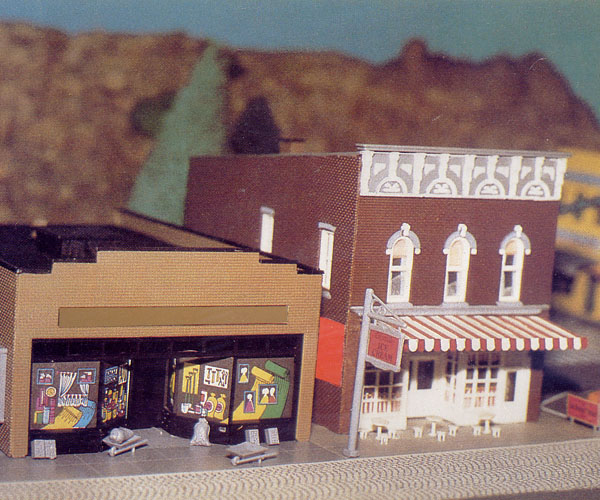 Bachmann USA 35102BAC Jacks variety & ice cream parlour - Hattons