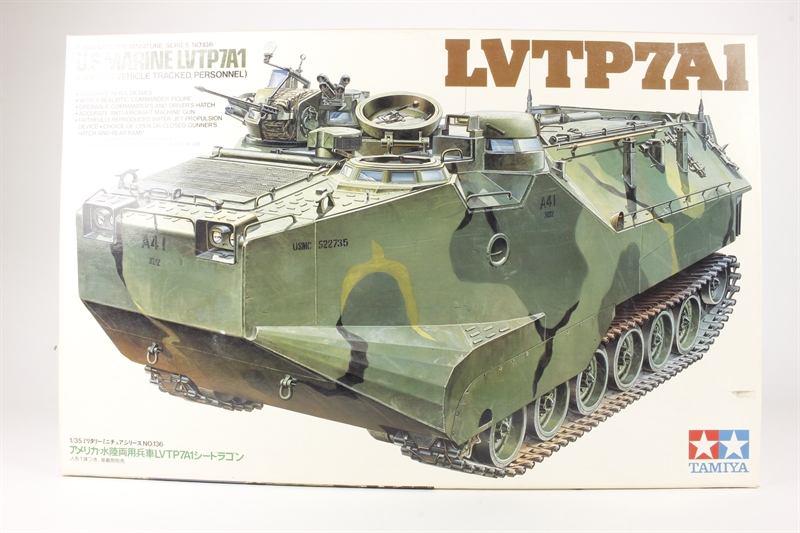 Tamiya 35136TAM LVTP7A1 US Marines
