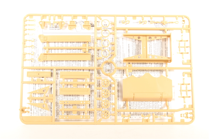 Tamiya 35243TAM Ger. 18 Ton Tank Recovery Set - Hattons