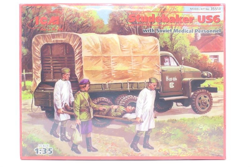 ICM 35513ICM Studebaker US6 with Soviet medical personnel