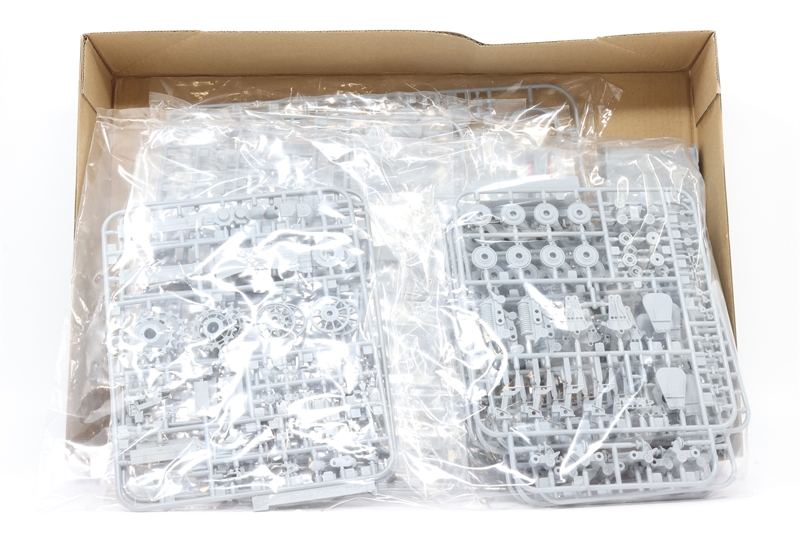 Amusing Hobby 35A013 Super Conqueror (FV 214 Conqueror Mk - Hattons