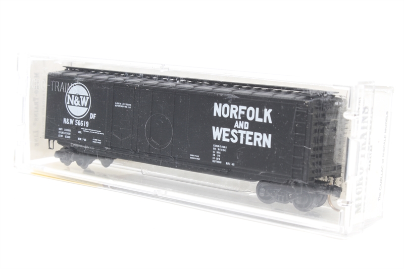 Micro-Trains 36020-56619 50' steel double plug door boxcar of the Norfolk - Hattons