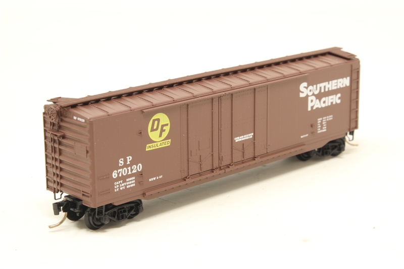 Micro-Trains 36040-670120 50' steel double plug door - Hattons