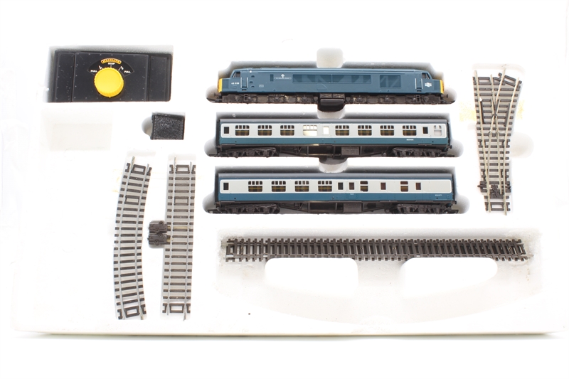 Mainline 37004 BR Diesel Passenger Set - Hattons
