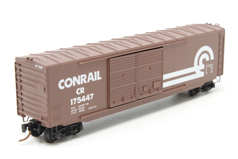 Micro-Trains 37010-175447 50' steel double sliding door no roofwalk