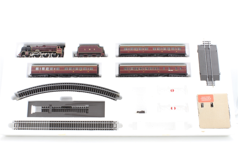 Mainline 37015MAI LMS Express passenger set with - Hattons