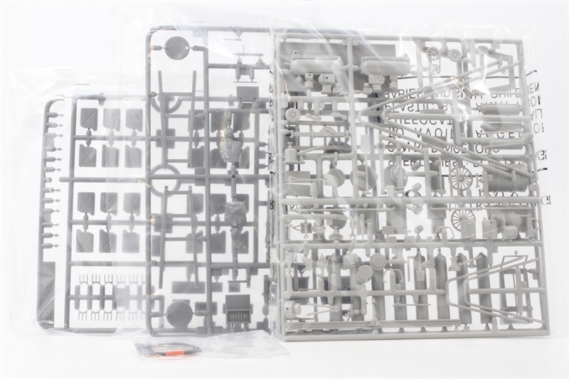 Tamiya 37023TAM German Field Maintenance Team & Equipment - Hattons