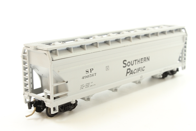 Atlas 3702ATL 4-bay ACF 5250 covered hopper of the Southern Pacific
