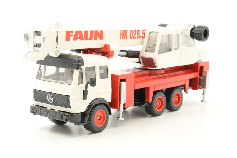 Siku 3723 Mercedes 3-axle telescopic mobile crane 'Faun' - Hattons