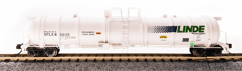 Broadway Limited Imports 3731BRO 15,000 gallon cryogenic tank car of ...