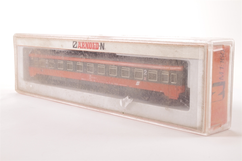 Arnold 3785Arnold 2nd Class Eurofima Coach of the Austrian OBB - Hattons
